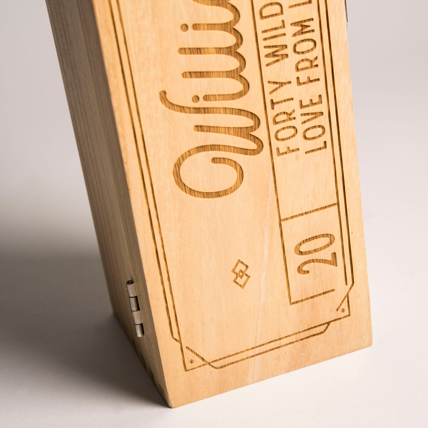 Engraved Luxury Wooden Whisky Box - Classic | GettingPersonal.co.uk